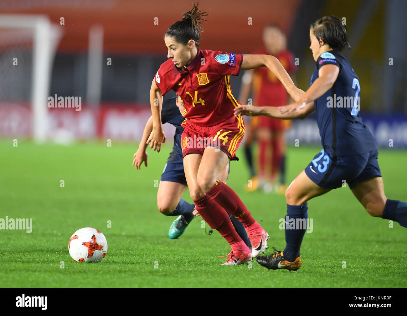 England's Francesca Kirby (R) and Spain's Vicky Losada vie for the ball ...