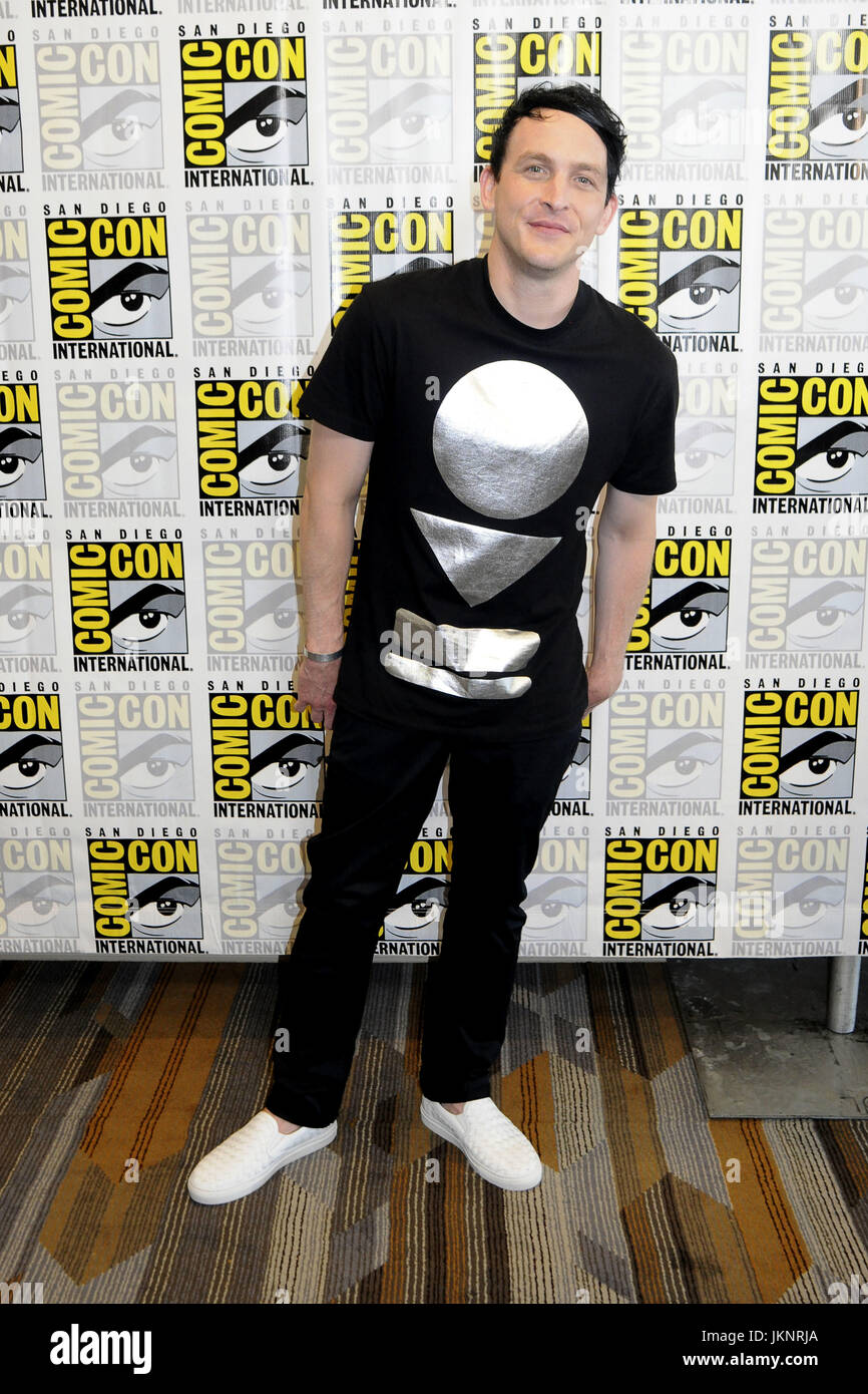 Robin Lord Taylor attends the 'Gotham' press line during Comic-Con ...