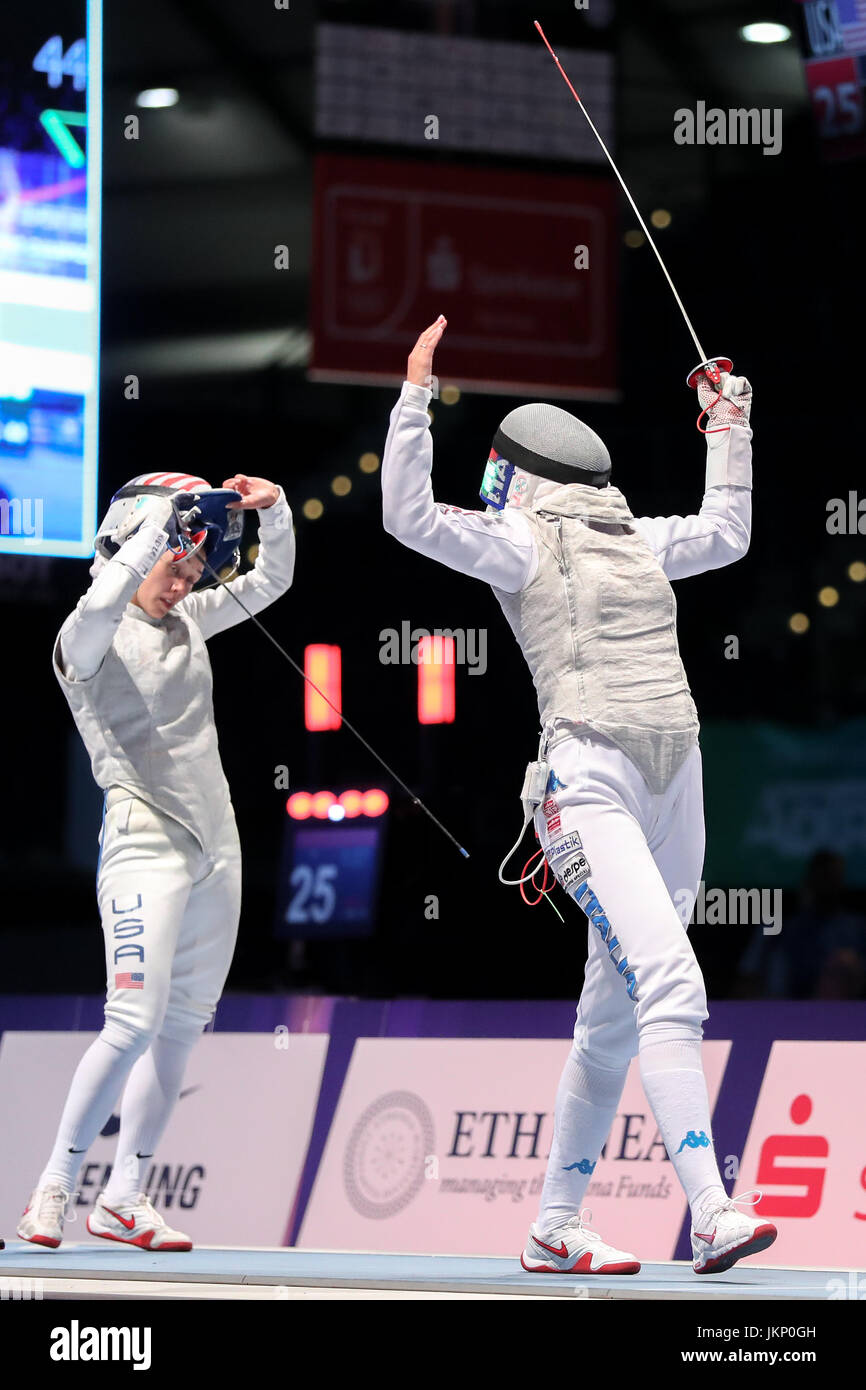 Leipzig, Germany. 24th July, 2017. Foil fencer Arianna Errigo (R) of ...