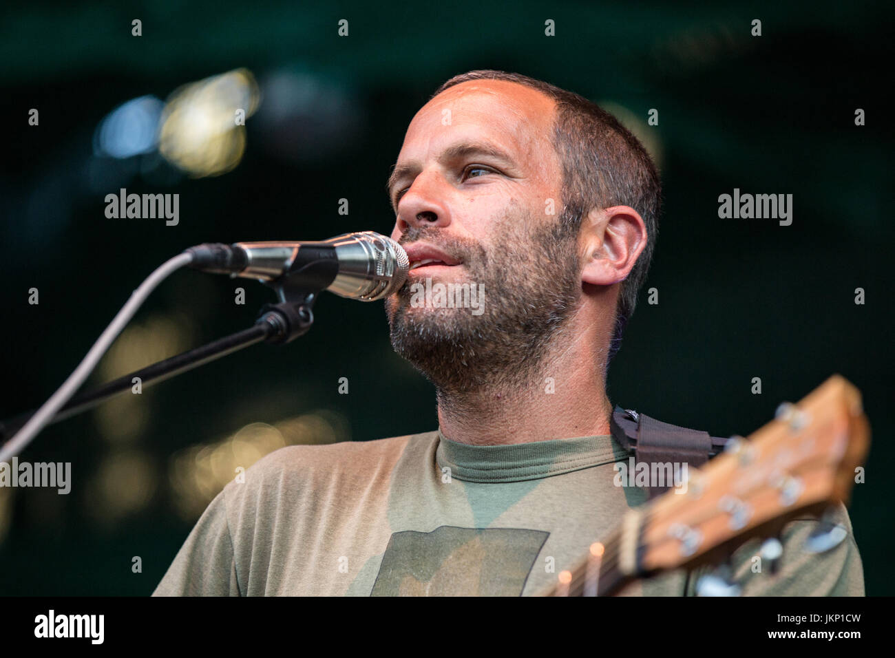 Jack johnson concert hi-res stock photography and images - Alamy