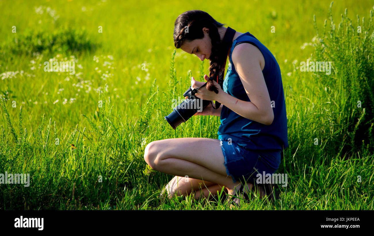 Beautiful photographer hi-res stock photography and images - Alamy