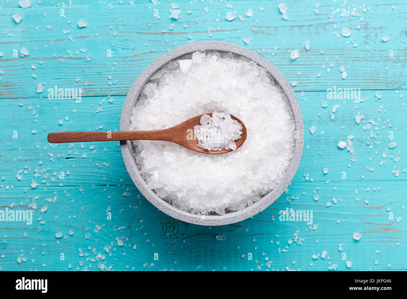 Pinch of sea salt hi-res stock photography and images - Alamy