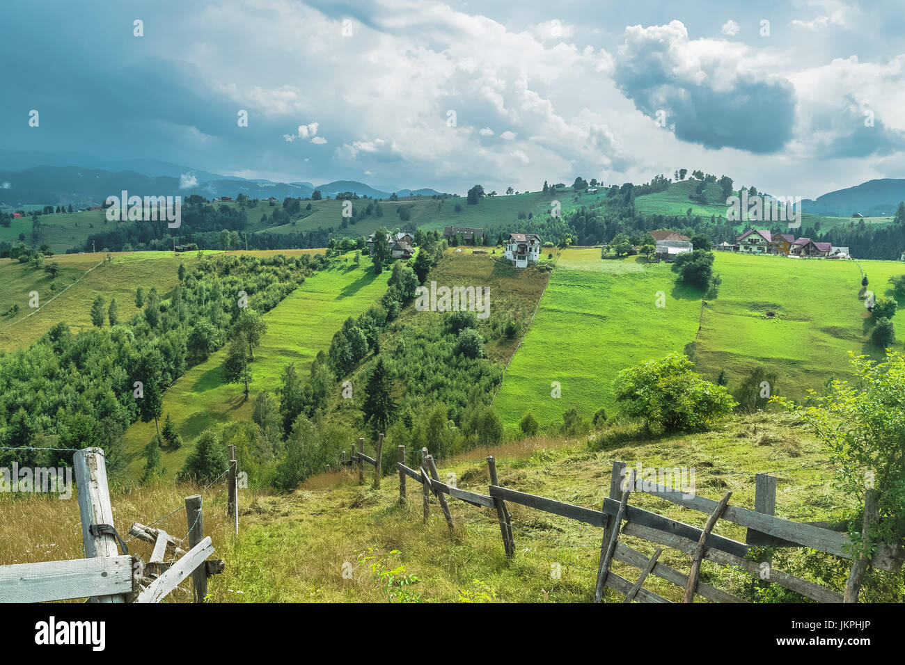 Scattered houses hi-res stock photography and images - Alamy