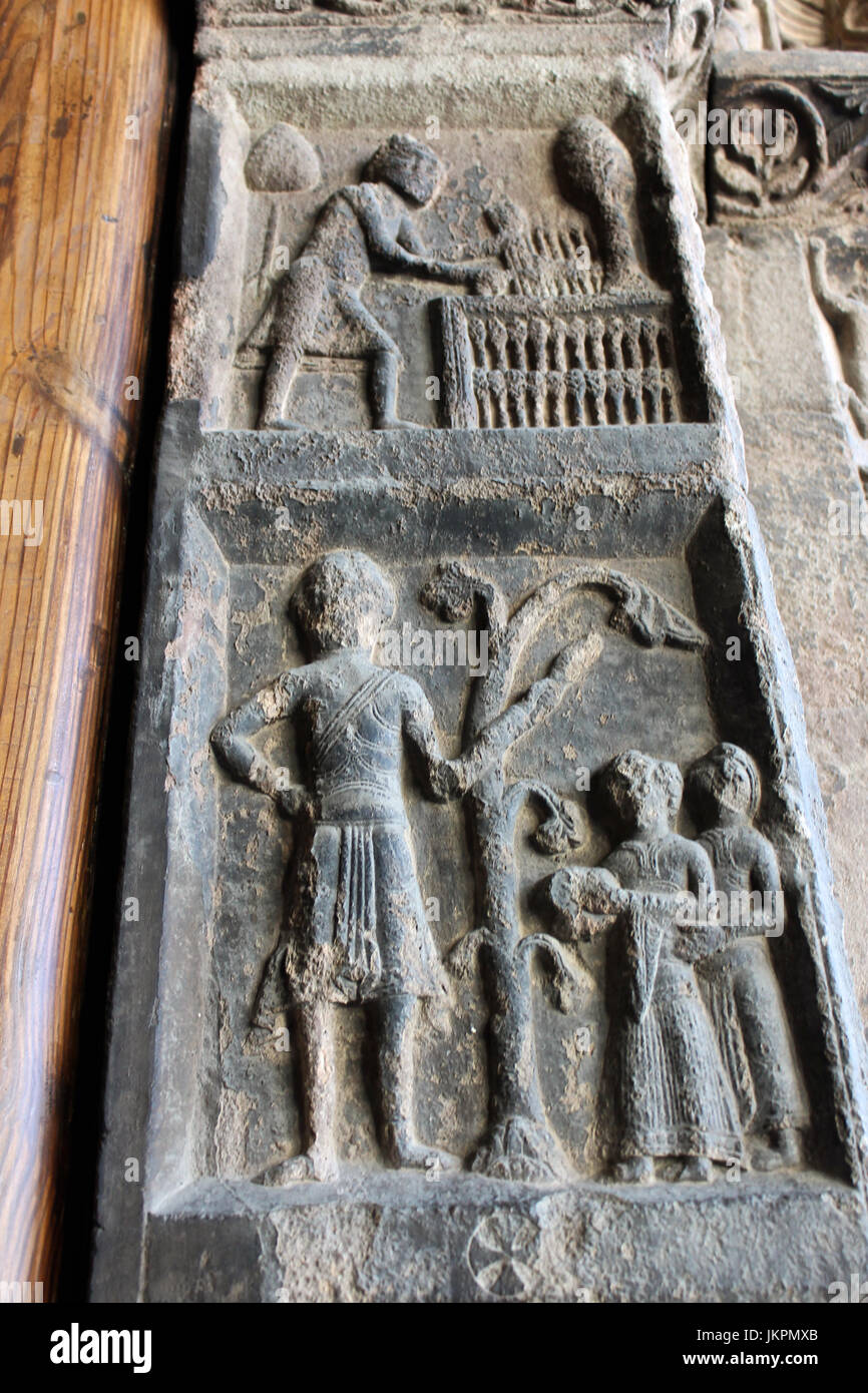 Romanesque portico hi-res stock photography and images - Alamy