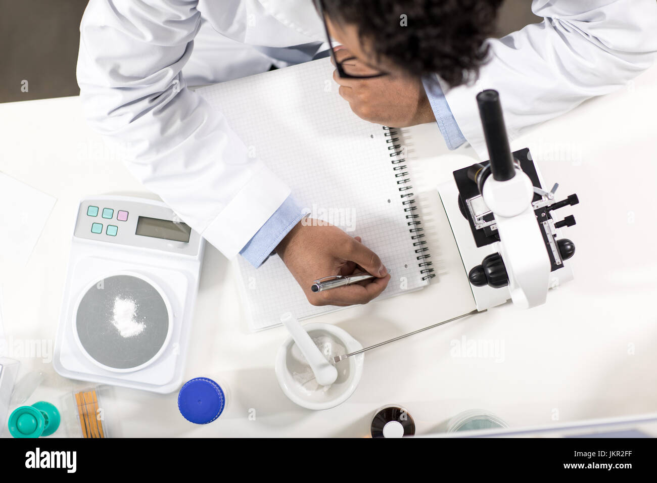 Laboratory overhead hi-res stock photography and images - Alamy