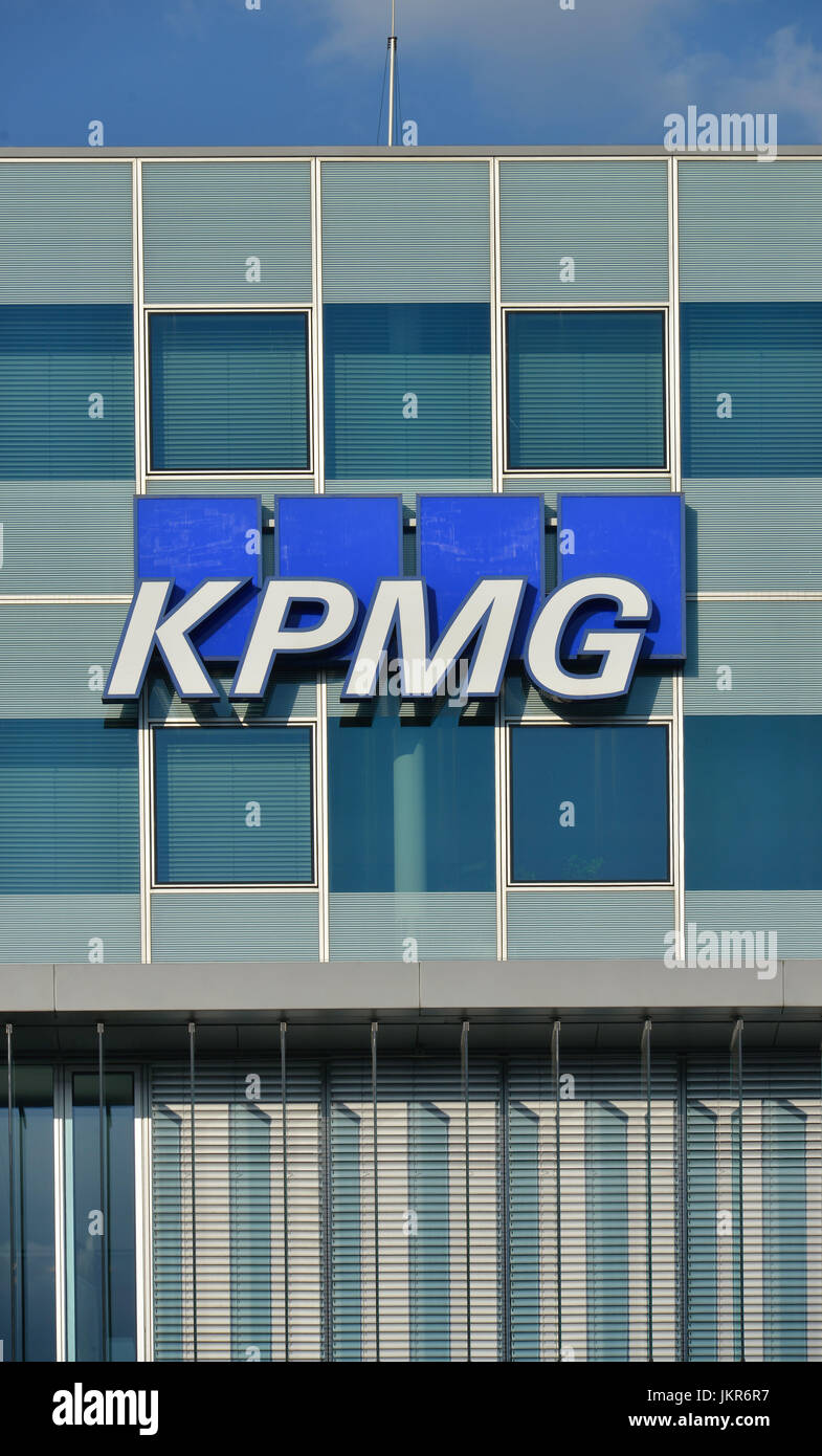 KPMG economic check society, Klingelh?ferstrasse, zoo, middle, Berlin ...