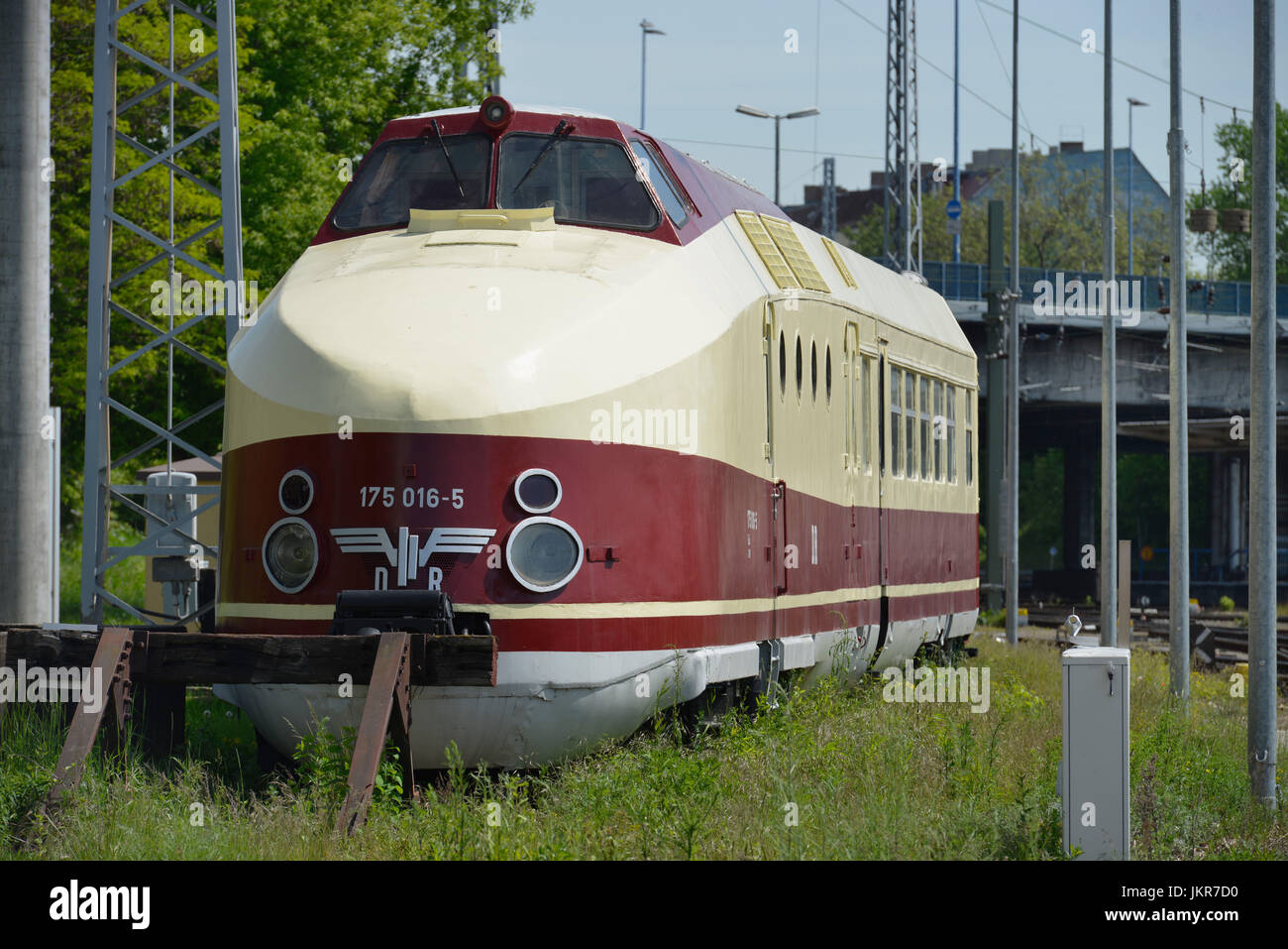 State train the GDR, railway station, bright mountain, Berlin, Germany ...