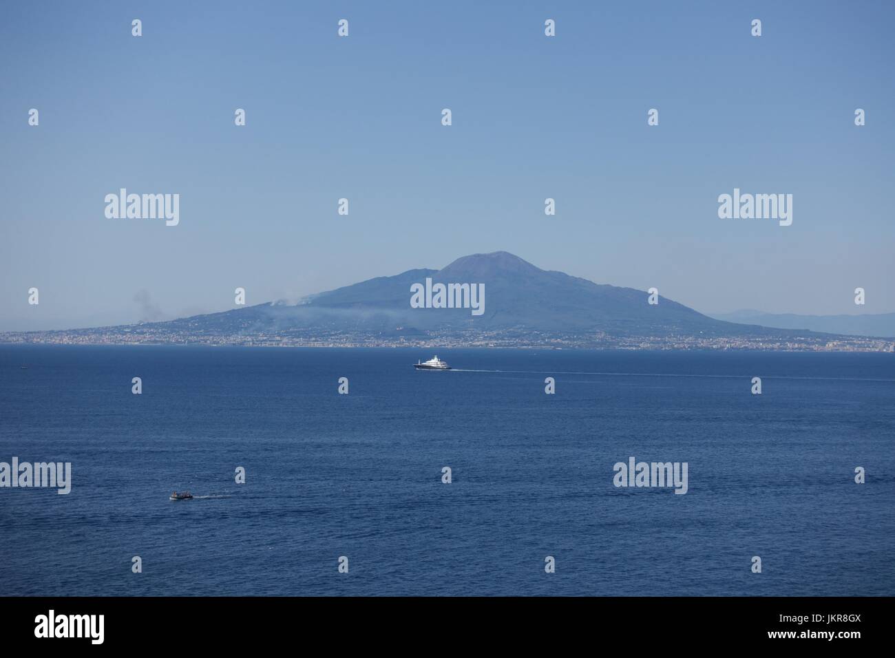 Pompeii volcano hi-res stock photography and images - Alamy