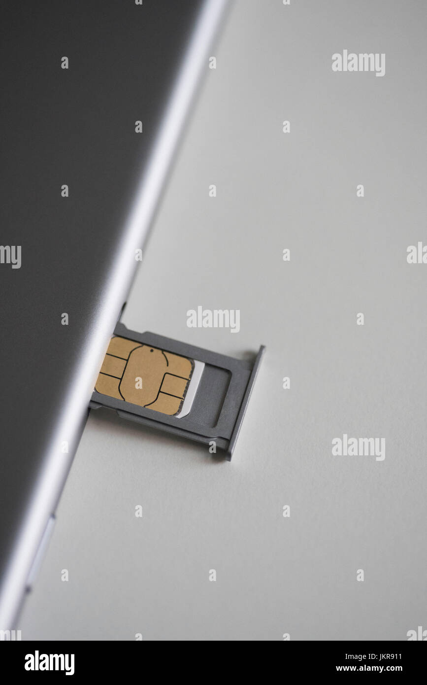 Horizontal vertical mobile phone view hi-res stock photography and ...