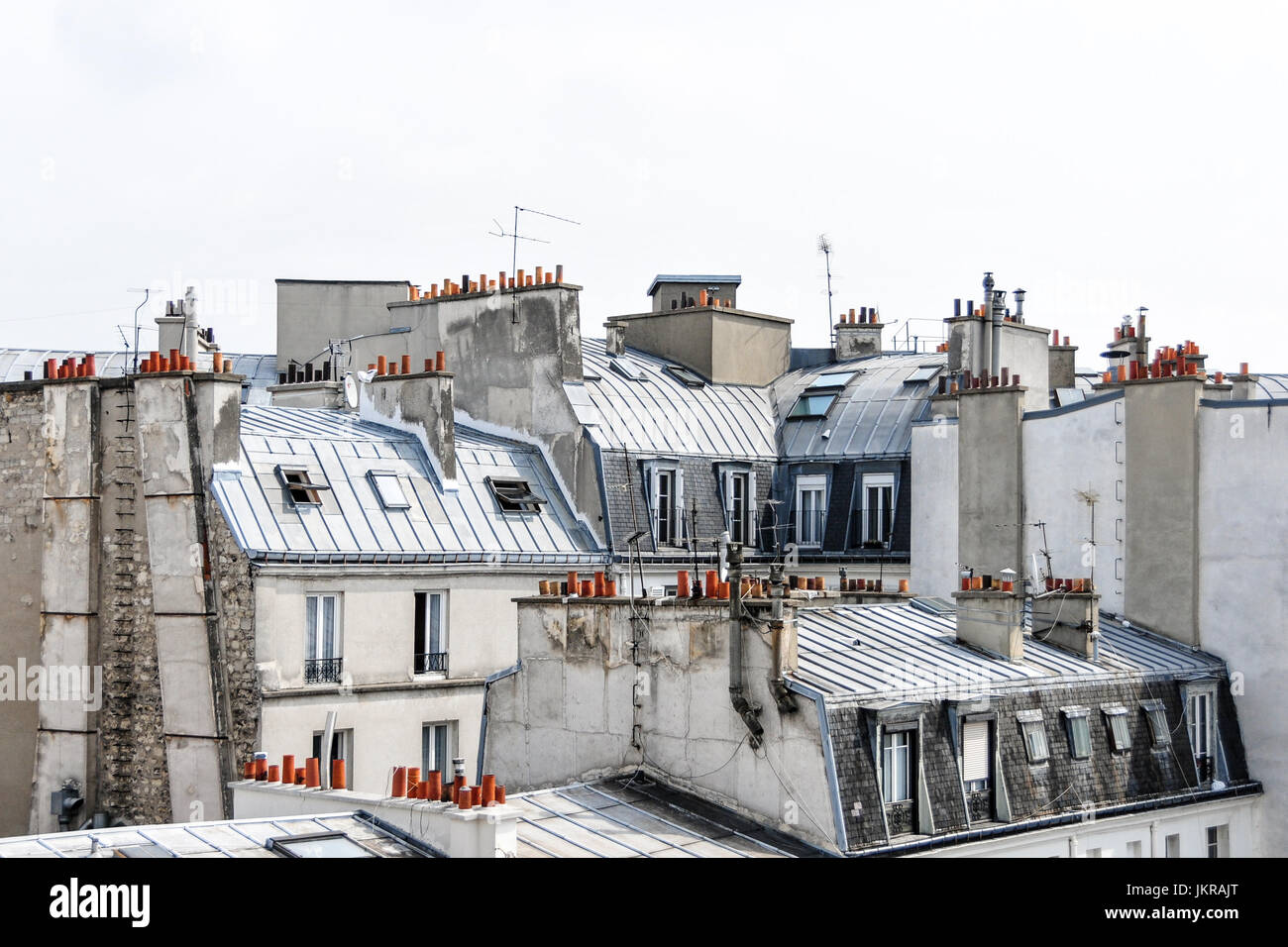 Paris rooftops hi-res stock photography and images - Alamy