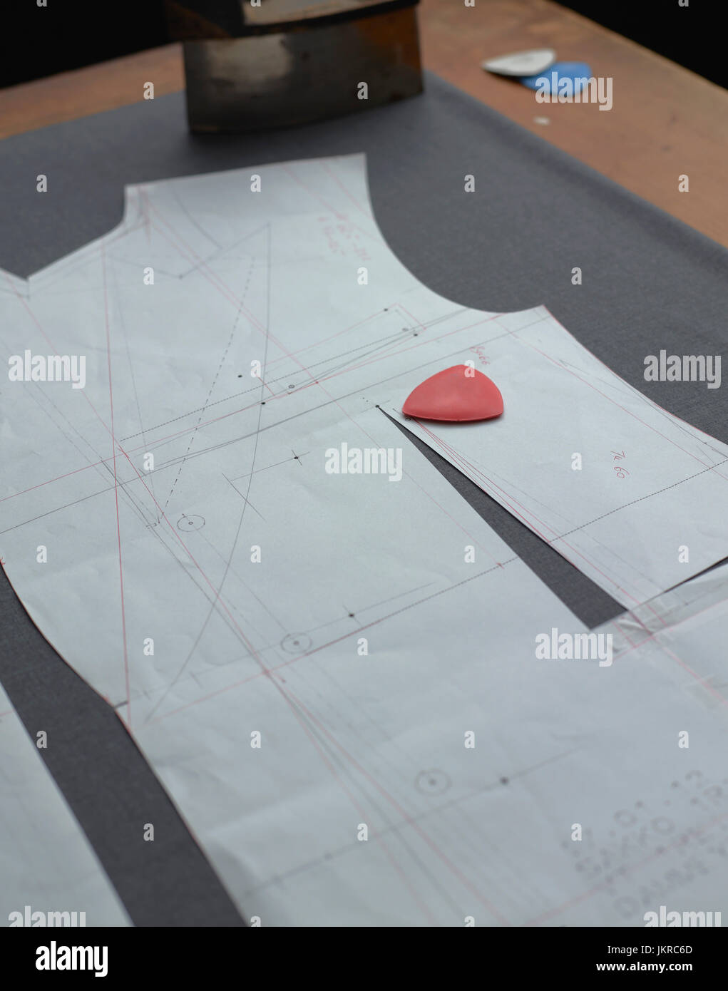 Chalk on paper hi-res stock photography and images - Alamy