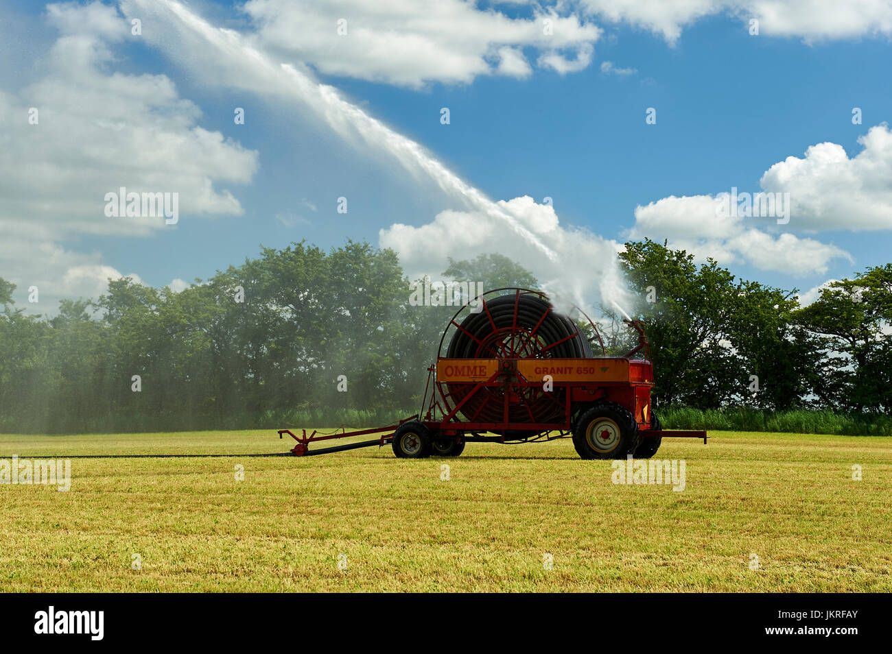 Trees spray irrigation hi-res stock photography and images - Alamy