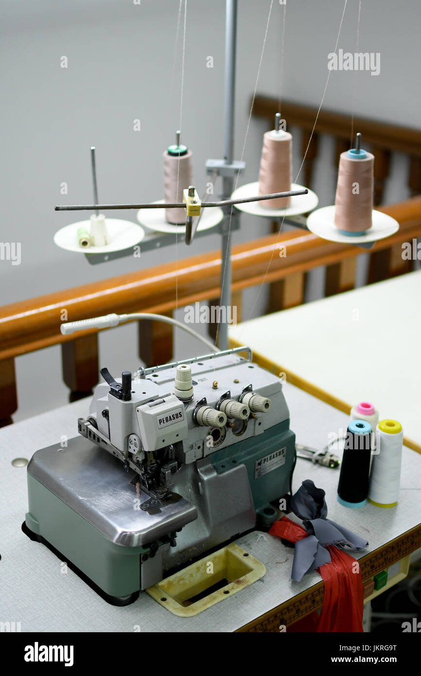 Dressmaker shop hi-res stock photography and images - Alamy