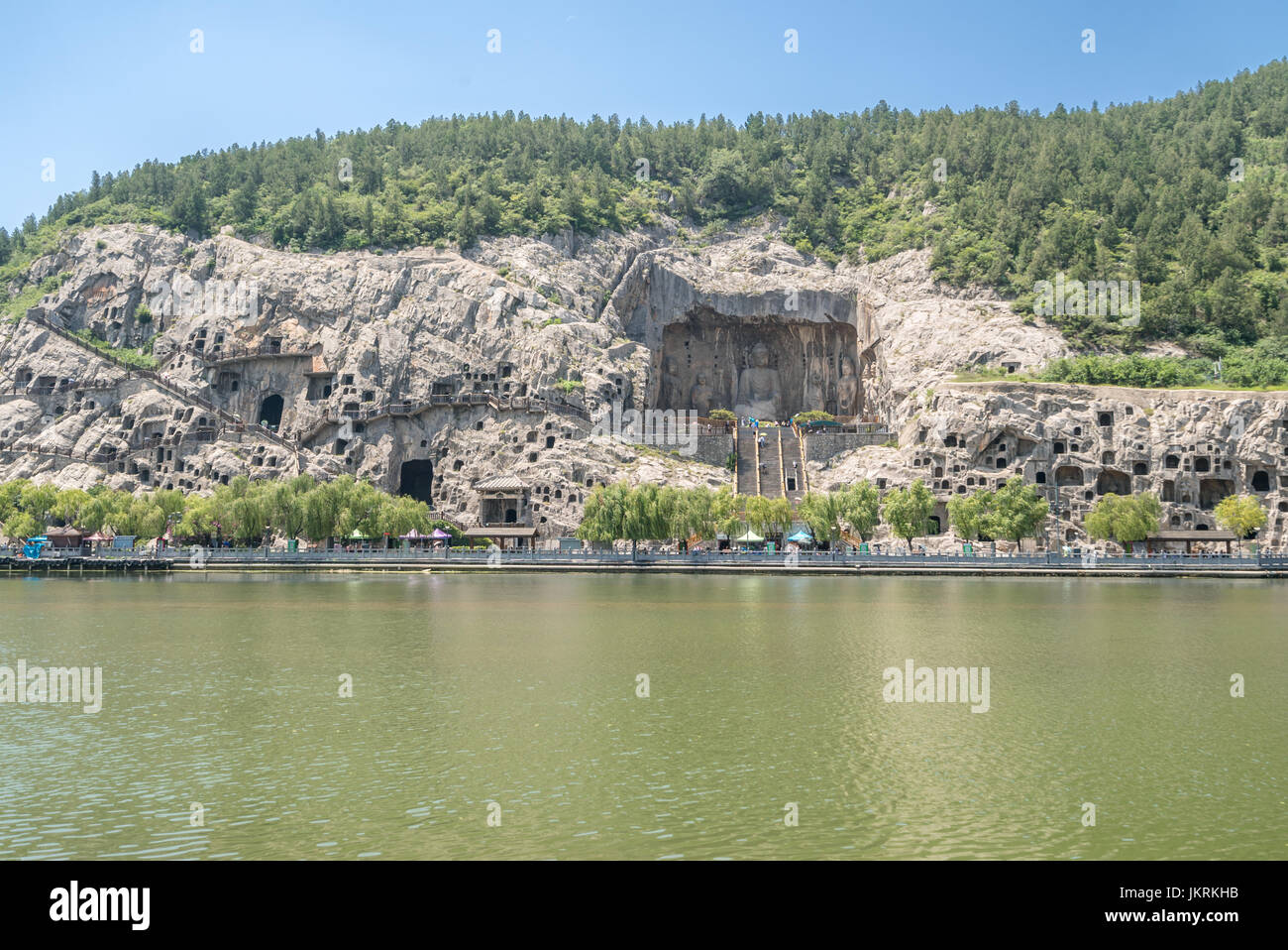 China longmen grottos buddha statue hi-res stock photography and images ...