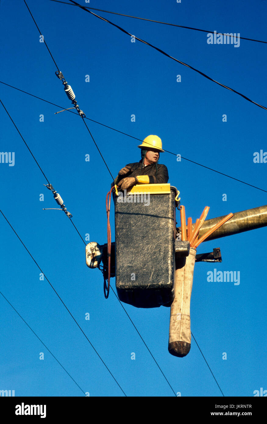 Lineman hi-res stock photography and images - Alamy