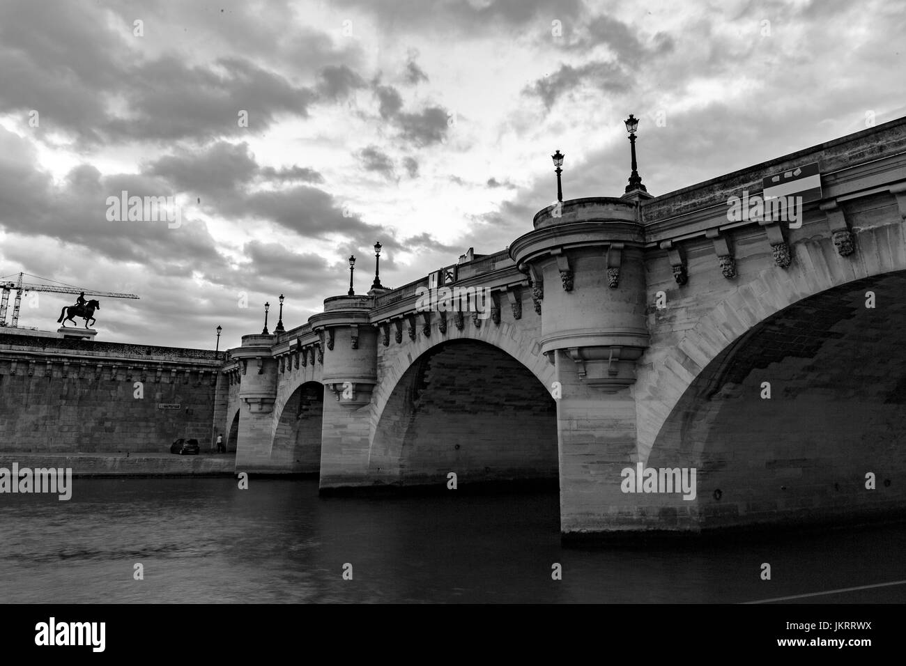 Paris, Oldest Bridge Dawn situation , Black and White Stock Photo - Alamy