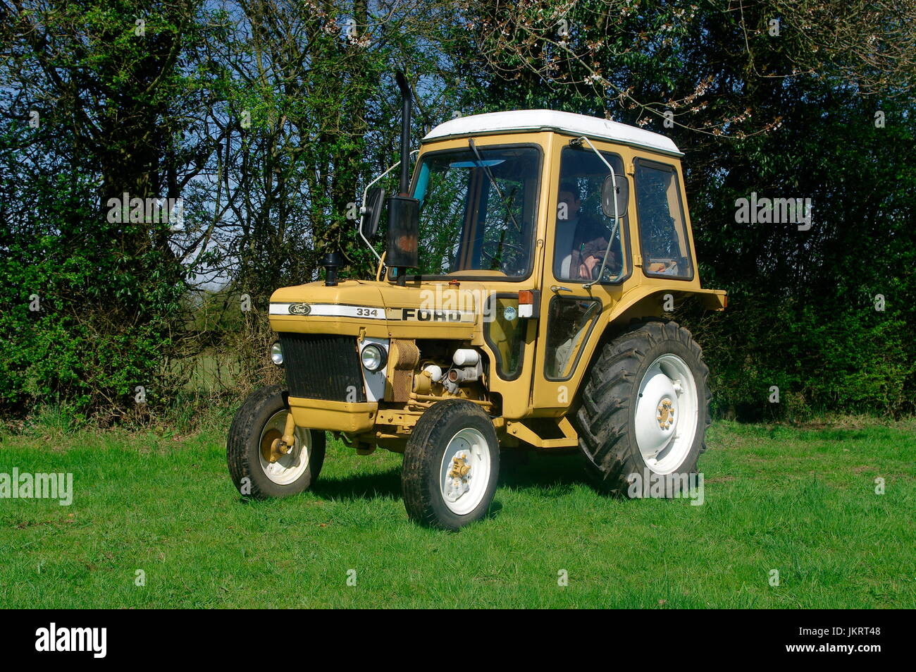 1982 Ford 334 Tractor Stock Photo - Alamy