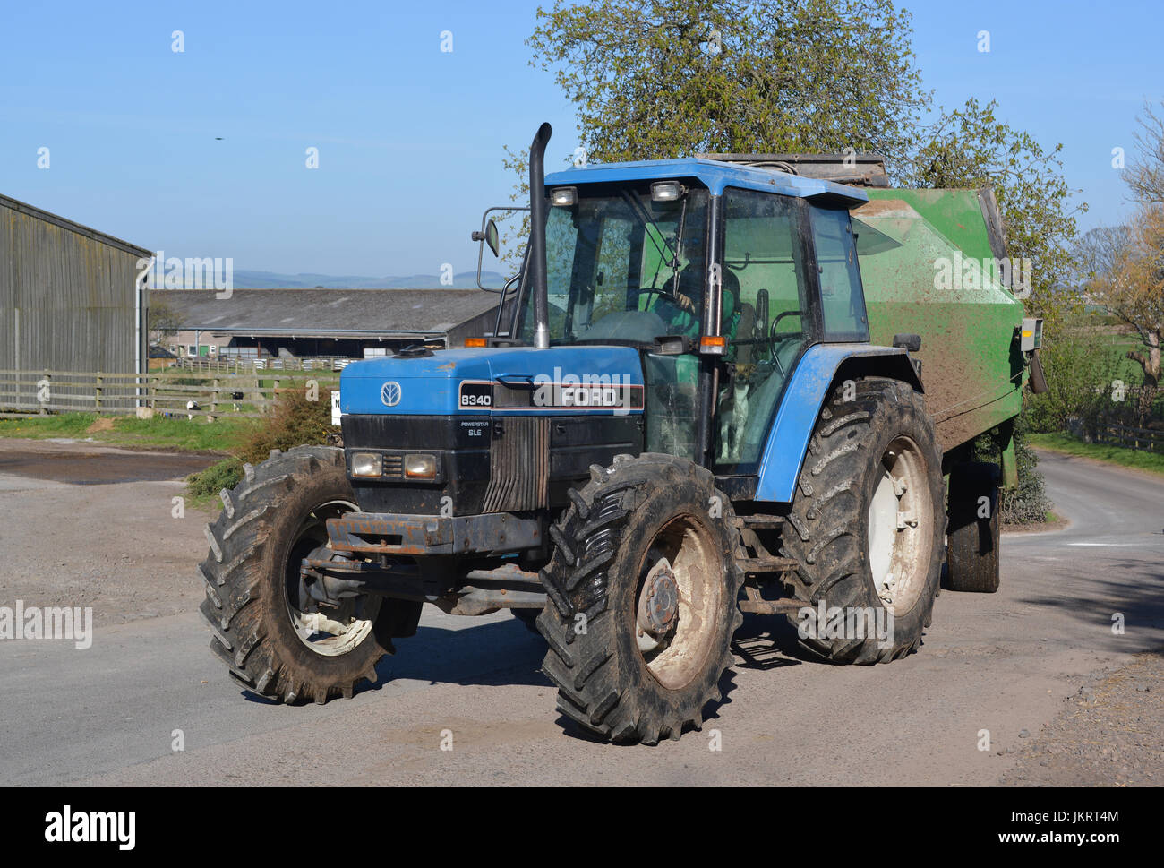 Blue ford tractor hi-res stock photography and images - Alamy