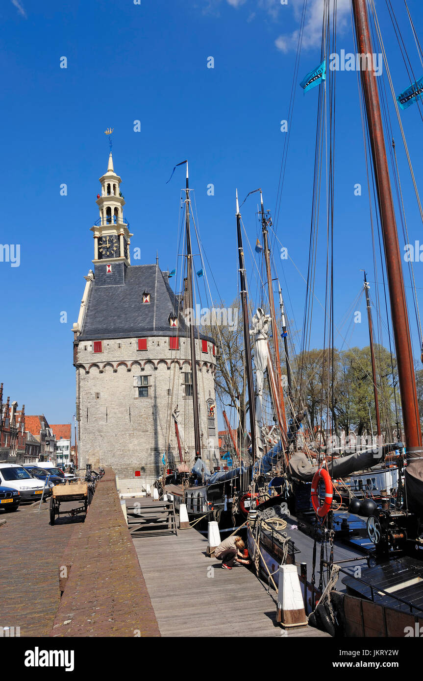 Tower 'Hoofdtoren' at harbour, Hoorn, Netherlands | Turm 'Hoofdtoren ...
