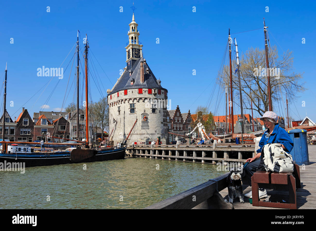 Tower 'Hoofdtoren' and ships in harbour, Hoorn, Netherlands | Turm ...