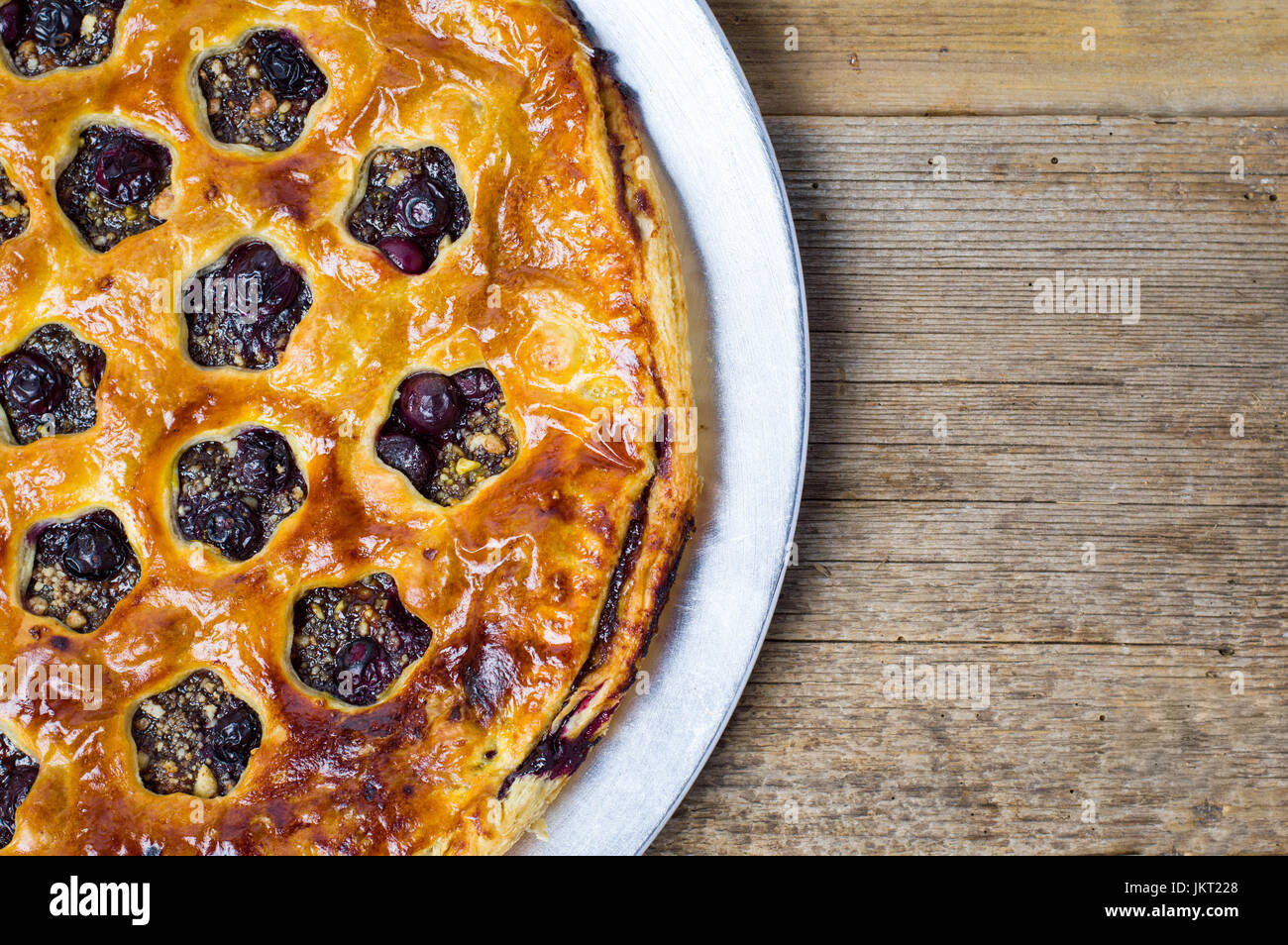 Food sweet cake fruit berry hi-res stock photography and images - Alamy