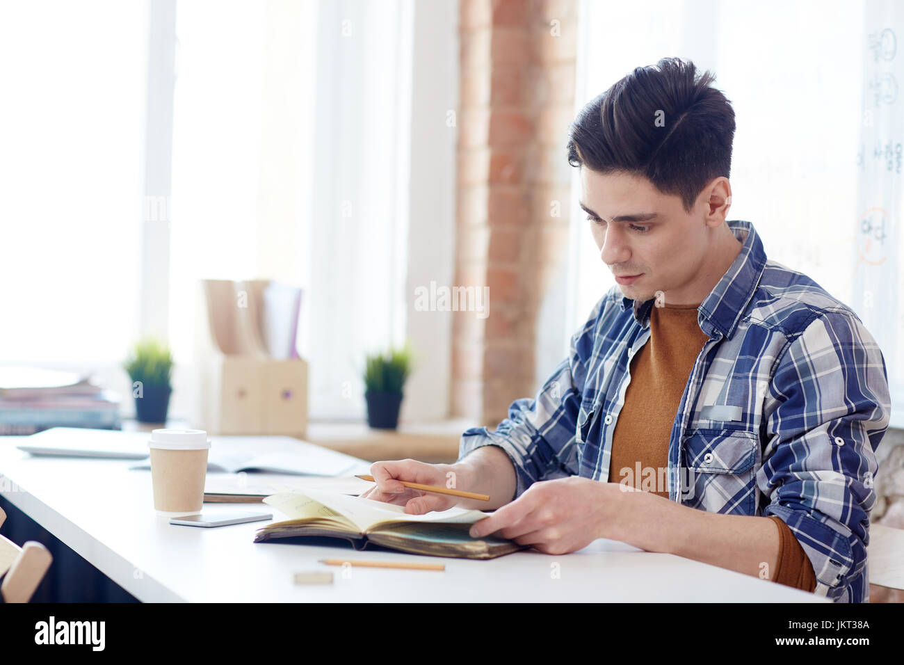 The diligent student hi-res stock photography and images - Alamy