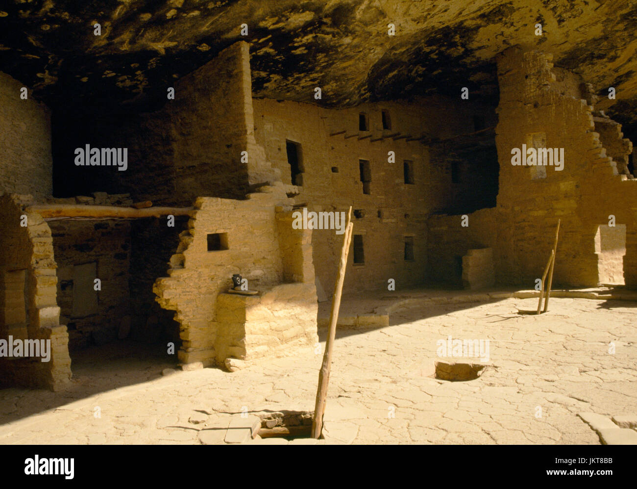 Spruce Tree House Anasazi cliff dwelling, Mesa Verde, Colorado ...