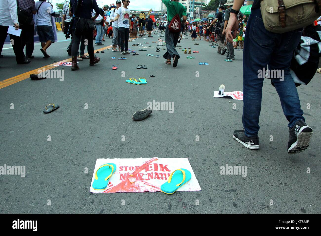 Philippines. 24th July, 2017. A installation art of slippers that ...