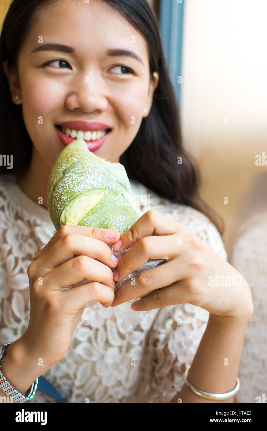 Asian bakery hi-res stock photography and images - Alamy