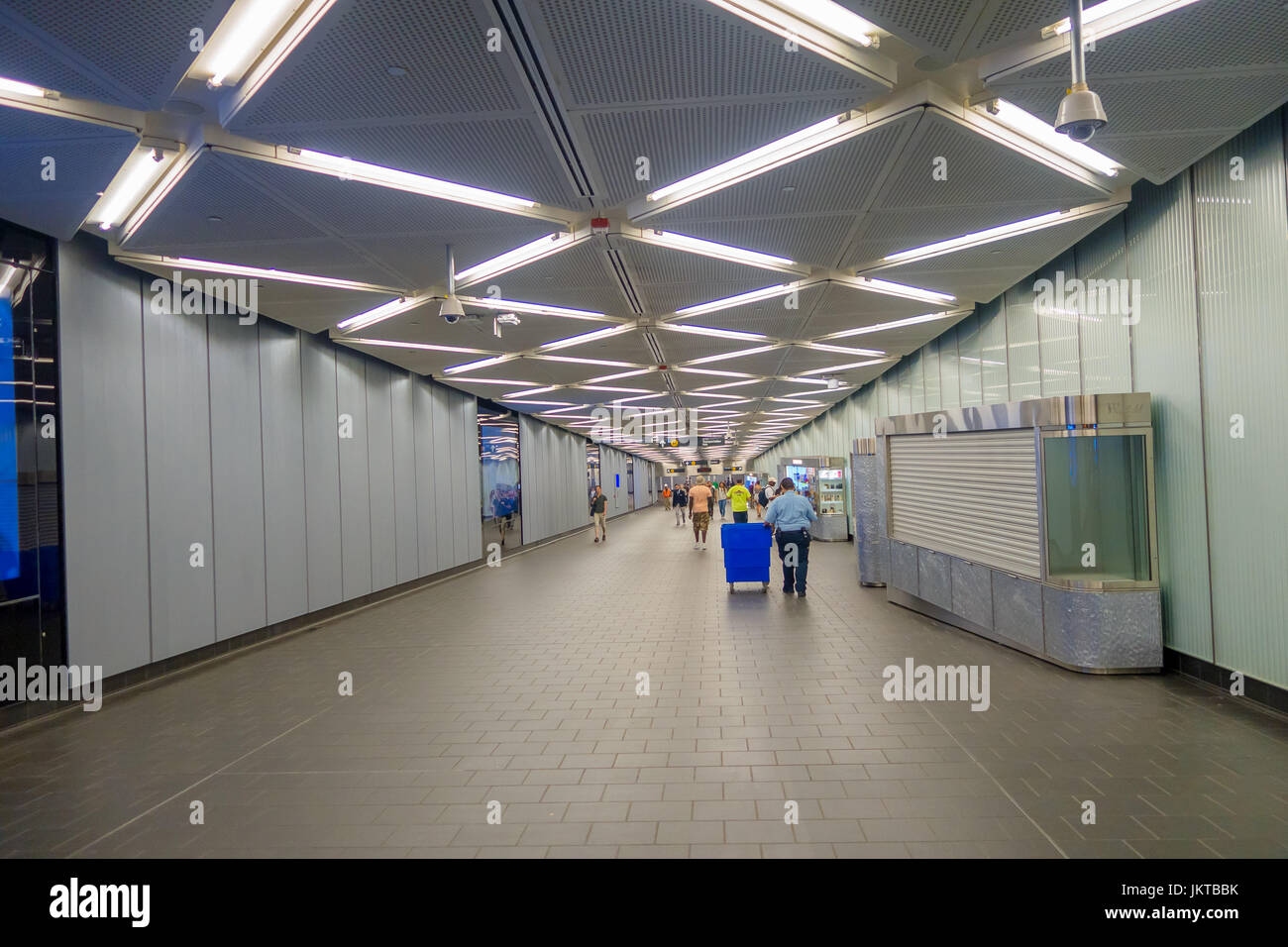 NEW YORK, USA - MAY 05, 2017: Unidentified people walking and enyoing ...