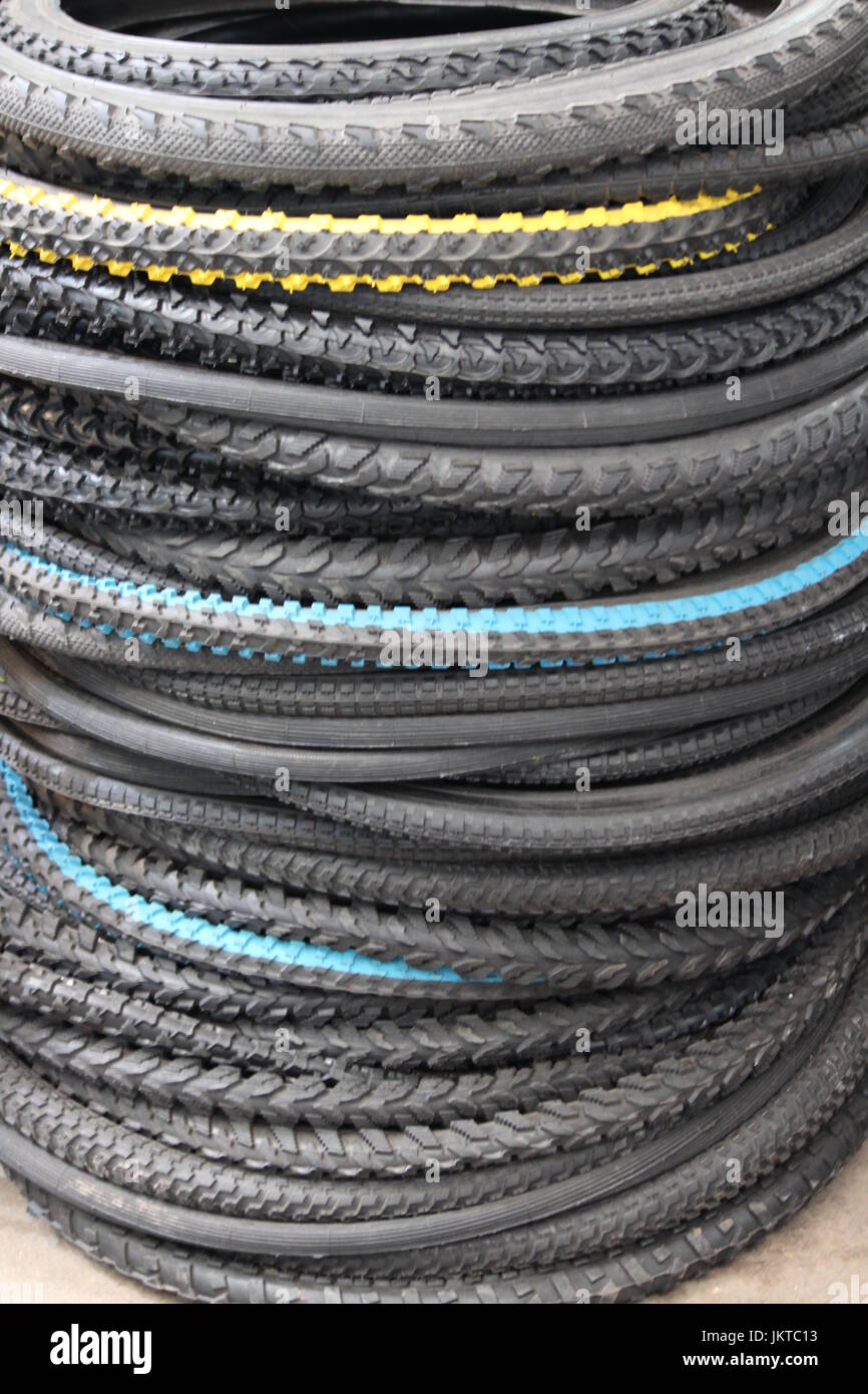 Bicycle tires hi-res stock photography and images - Alamy