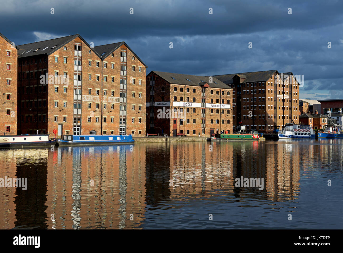 Gloucester quays gloucestershire england hi-res stock photography and ...