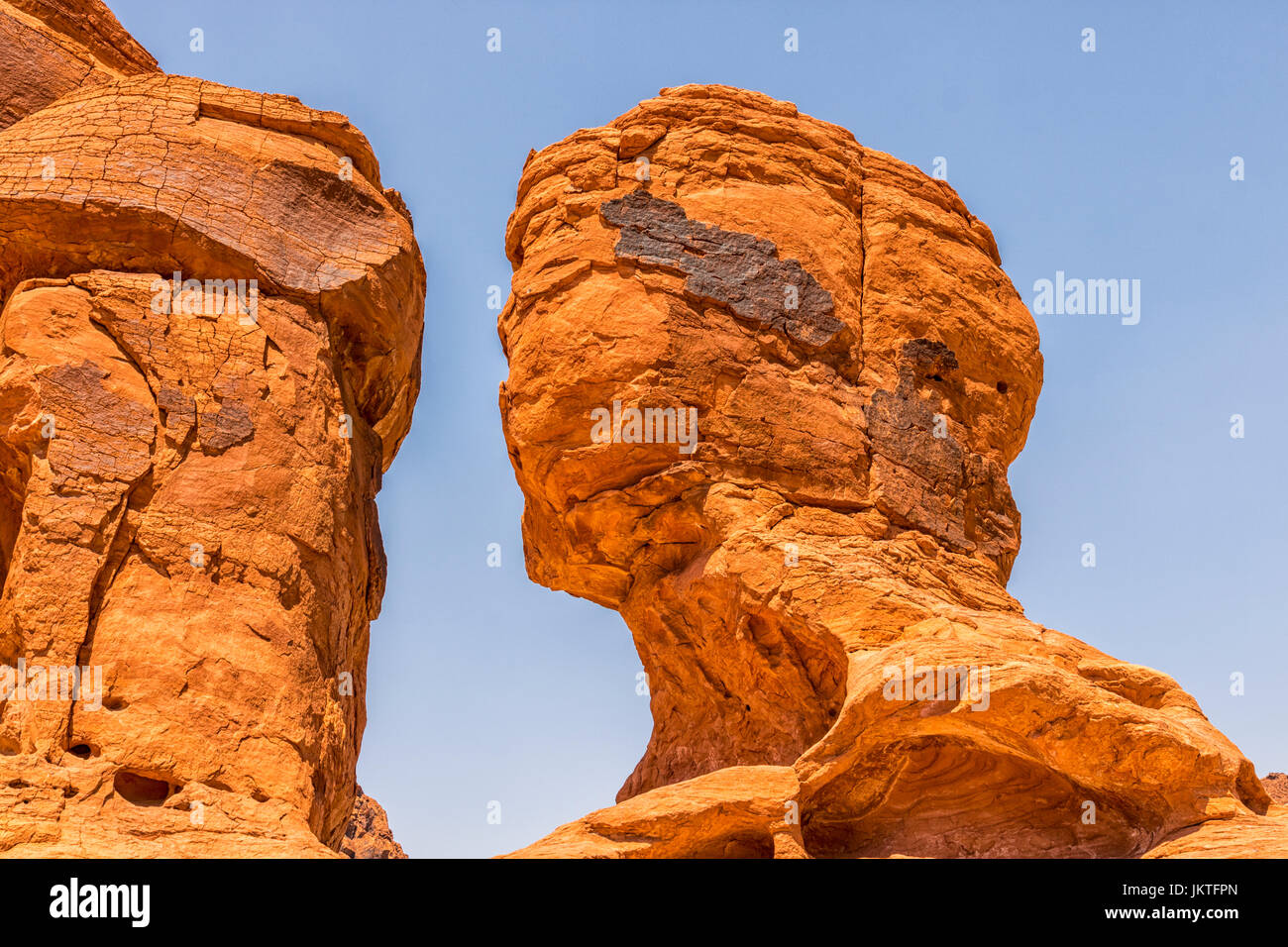 Valley of Fire State Park with 40,000 acres of bright red Aztec ...