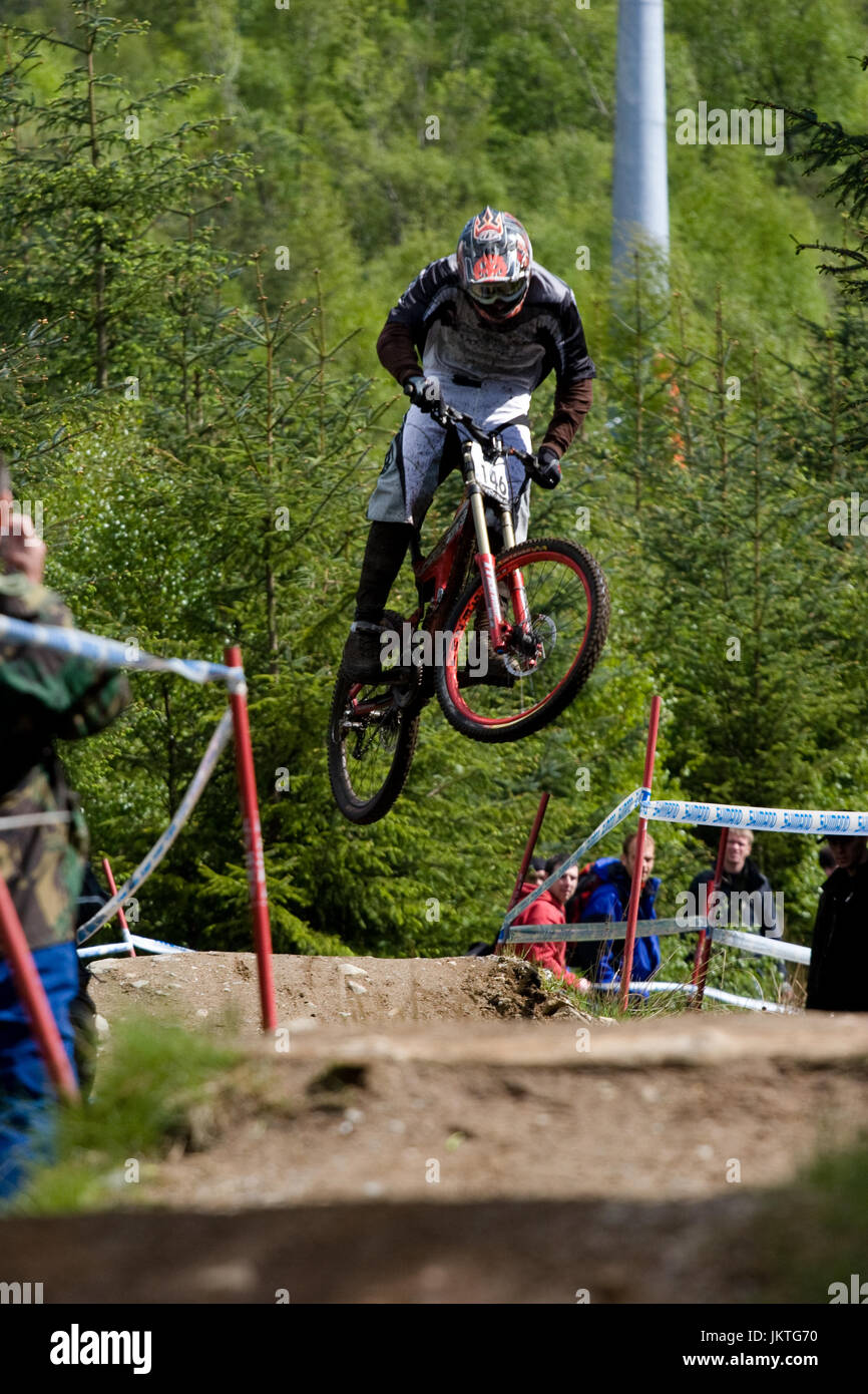 Riders at the Fort William round of the MTB DH World Cup, 2006 Stock ...