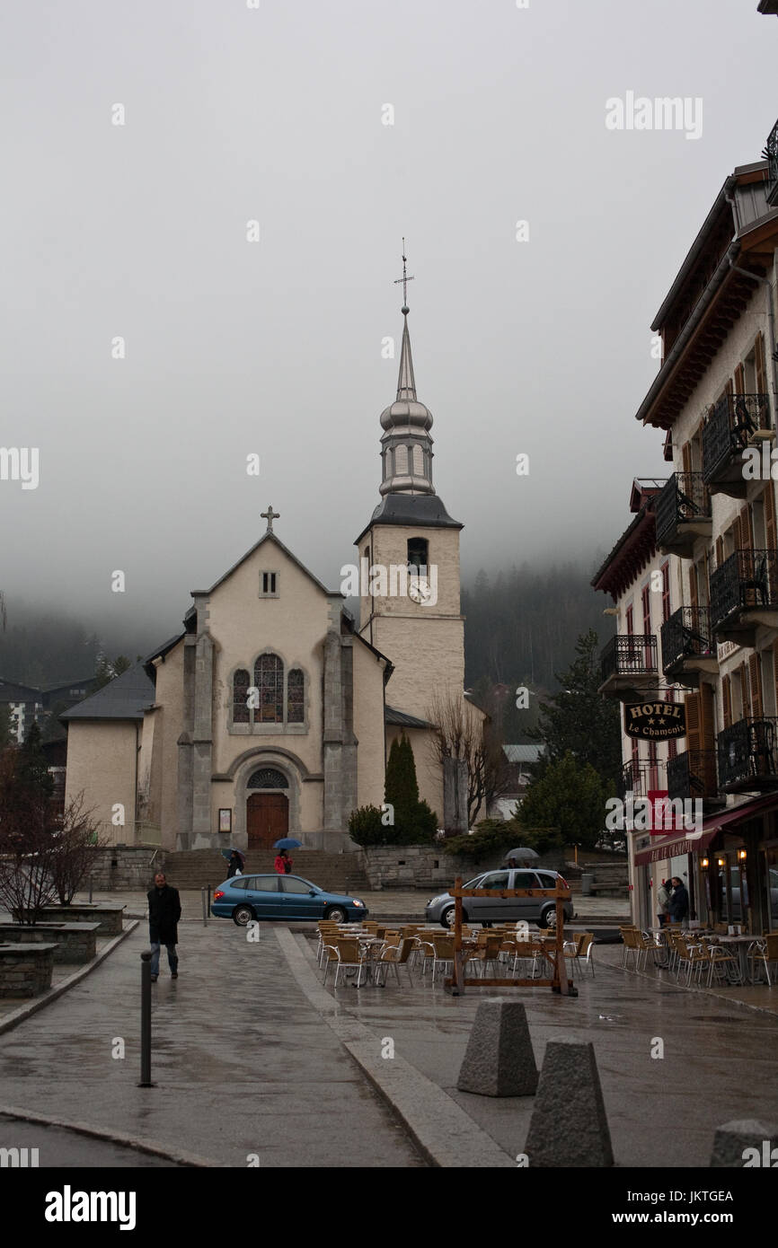 Chamonix winter street hi-res stock photography and images - Alamy