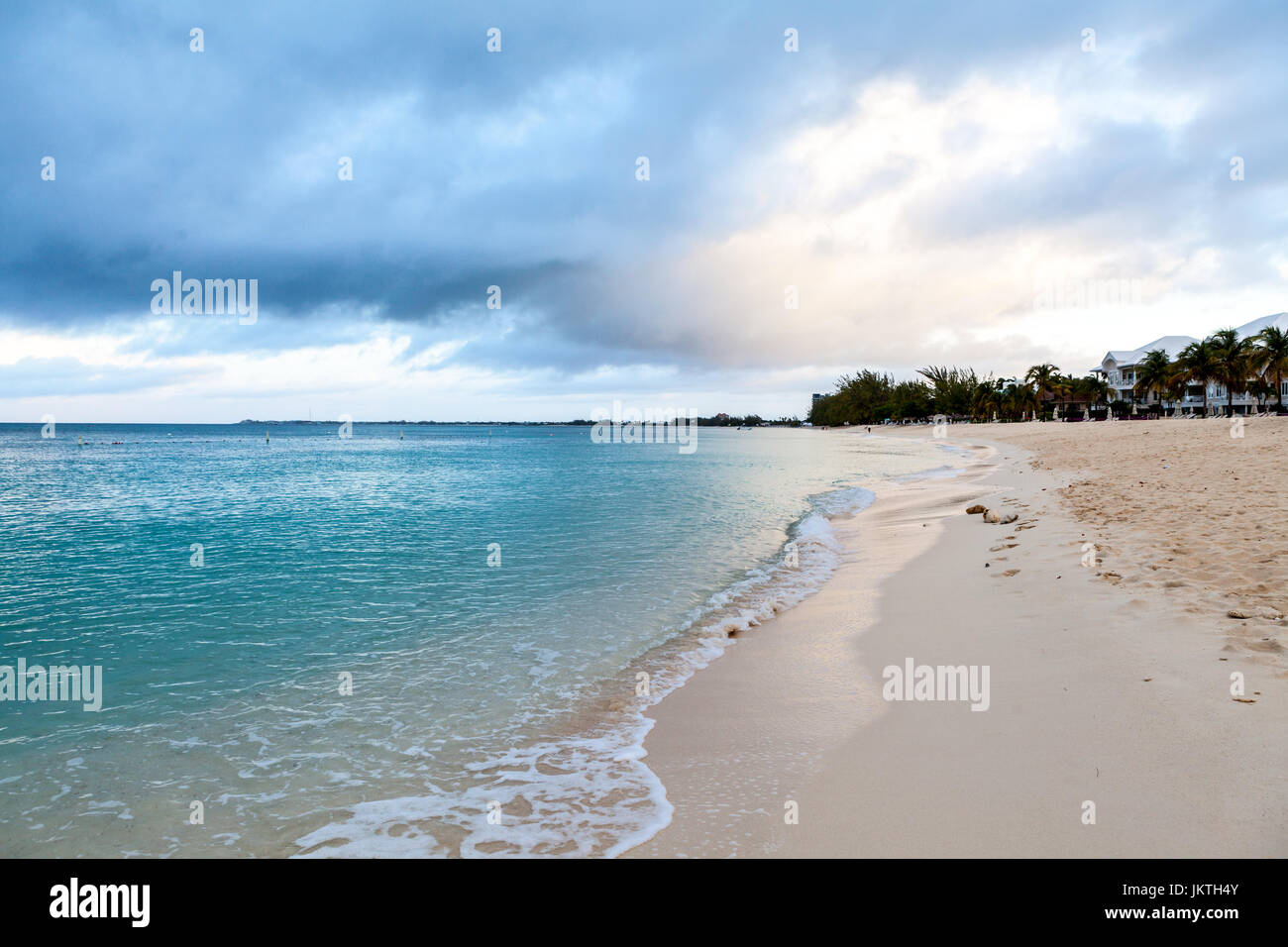 Early morning on the beach on Caribbean resort Stock Photo - Alamy