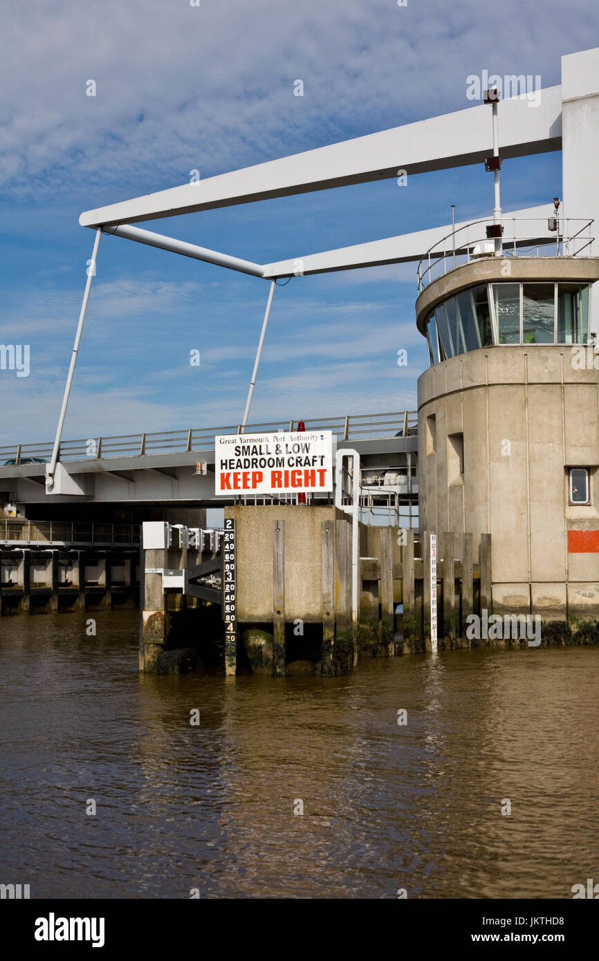 Breydon Bridge, River Yare, Great Yarmouth Stock Photo - Alamy