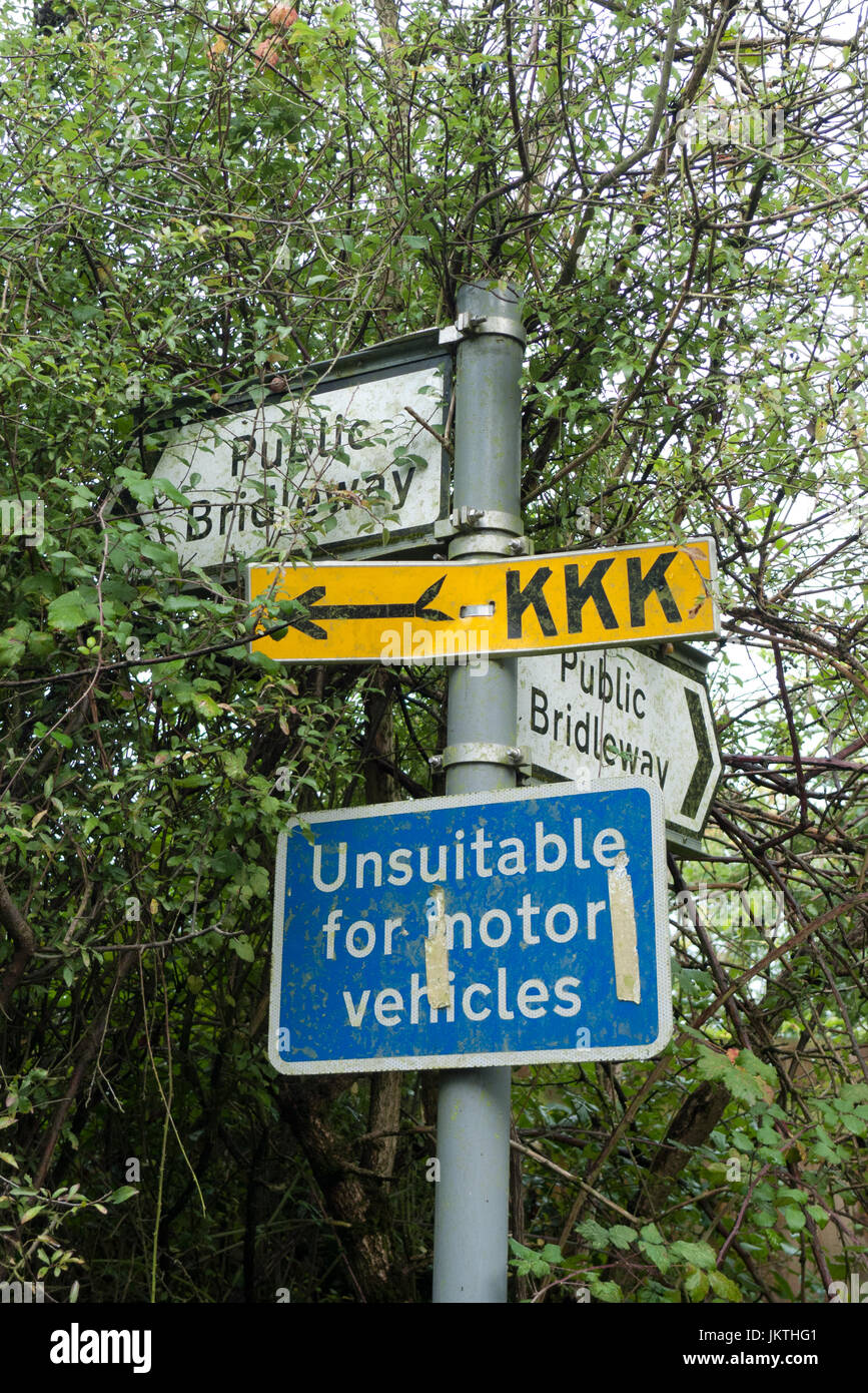 Old road signs hi-res stock photography and images - Alamy