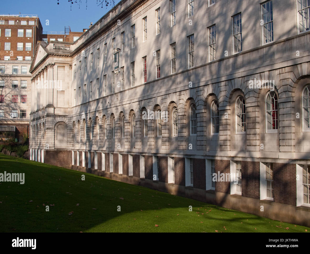 Courts london holborn hi-res stock photography and images - Alamy