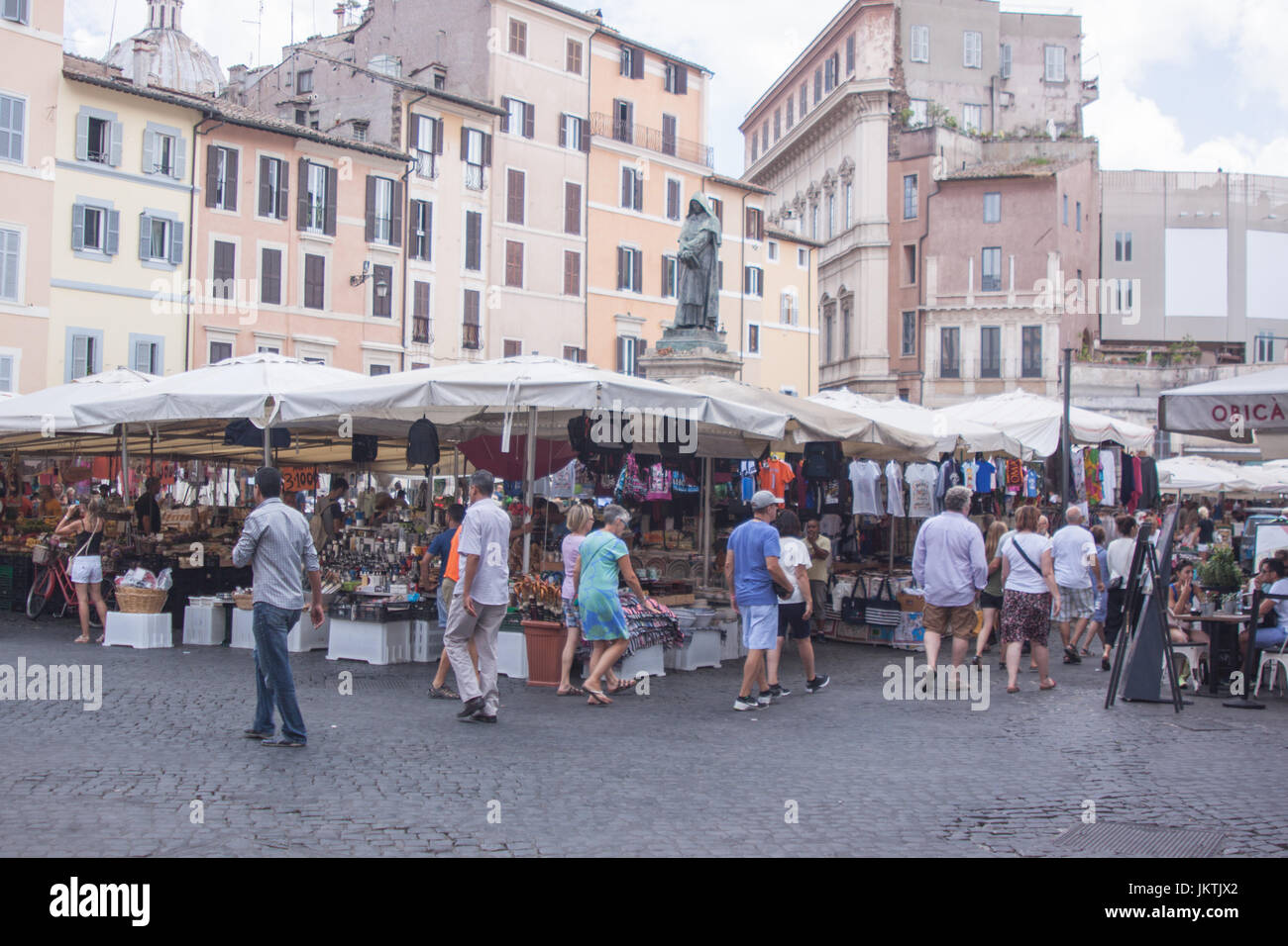 Crowded group of tourists during the summer season in rome Stock Photo ...