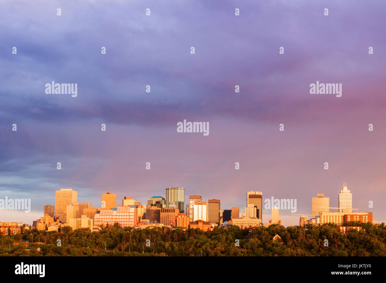 Edmonton winter skyline hi-res stock photography and images - Alamy
