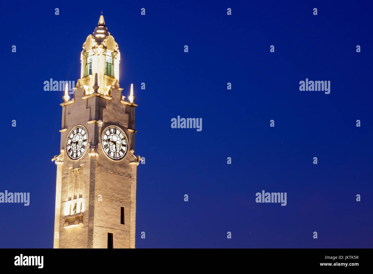Montreal clock tower hi-res stock photography and images - Alamy