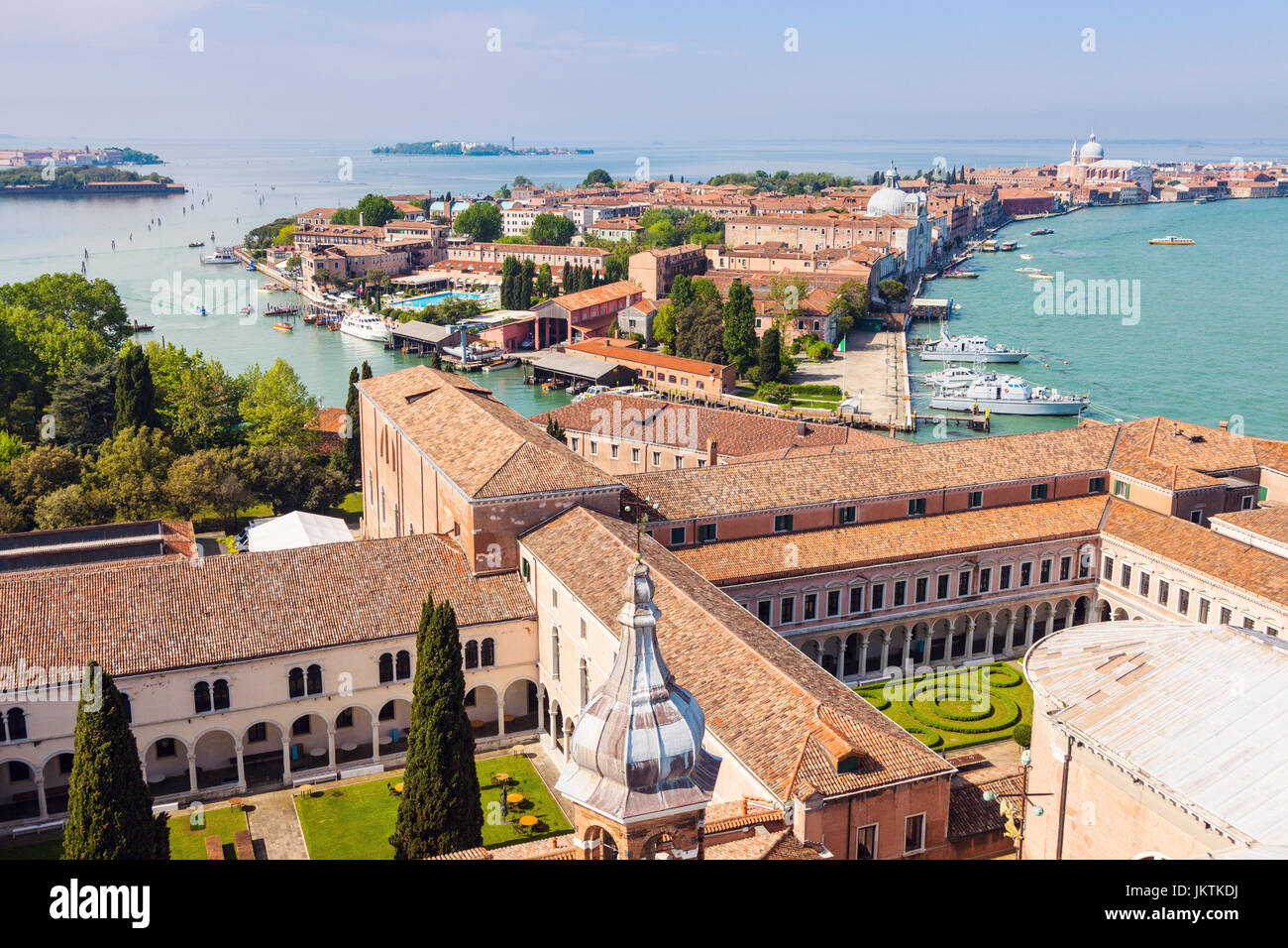 Giudecca island hi-res stock photography and images - Alamy