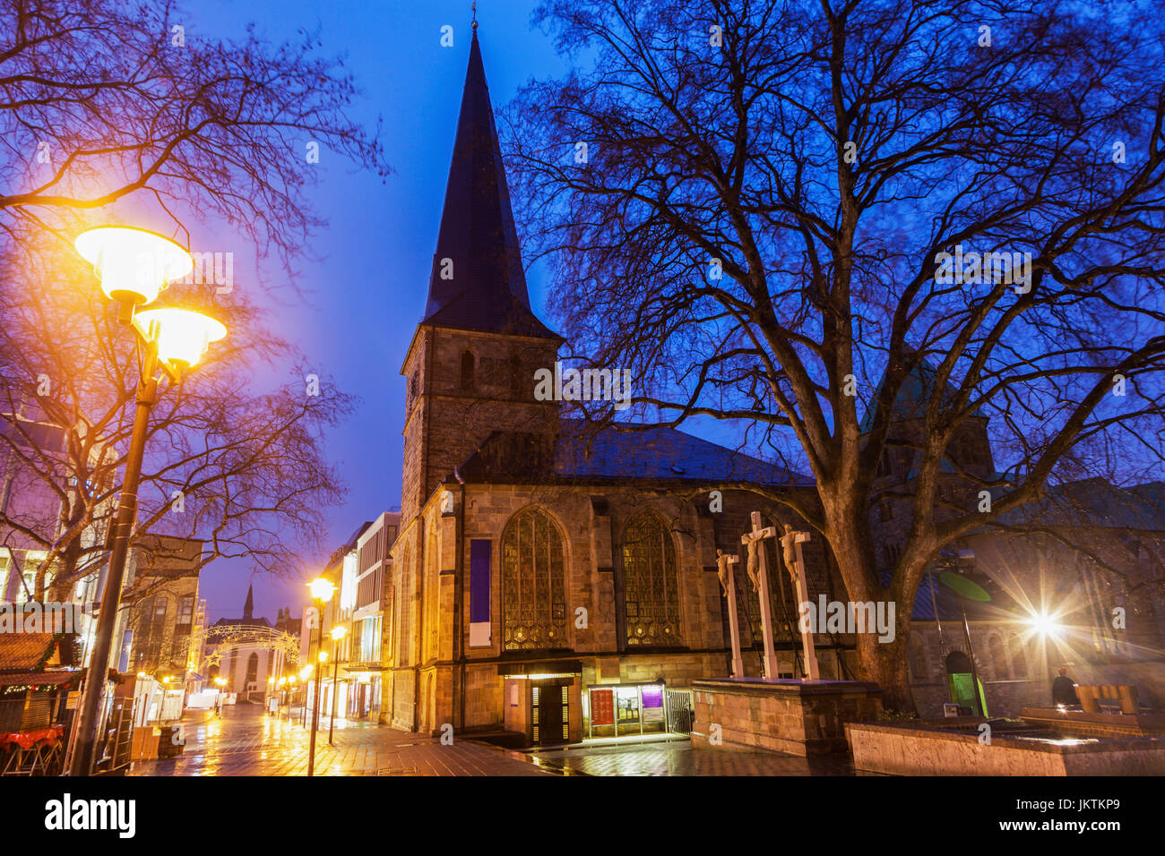 Essen cathedral hi-res stock photography and images - Alamy