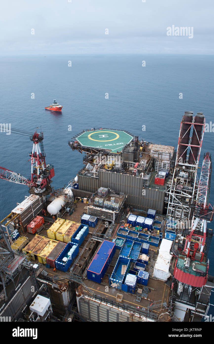 Oil rig scotland aerial High Resolution Stock Photography and Images ...