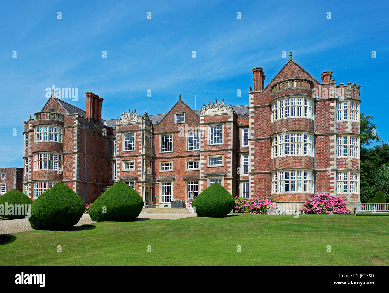 Gardens of burton agnes hall hi-res stock photography and images - Alamy