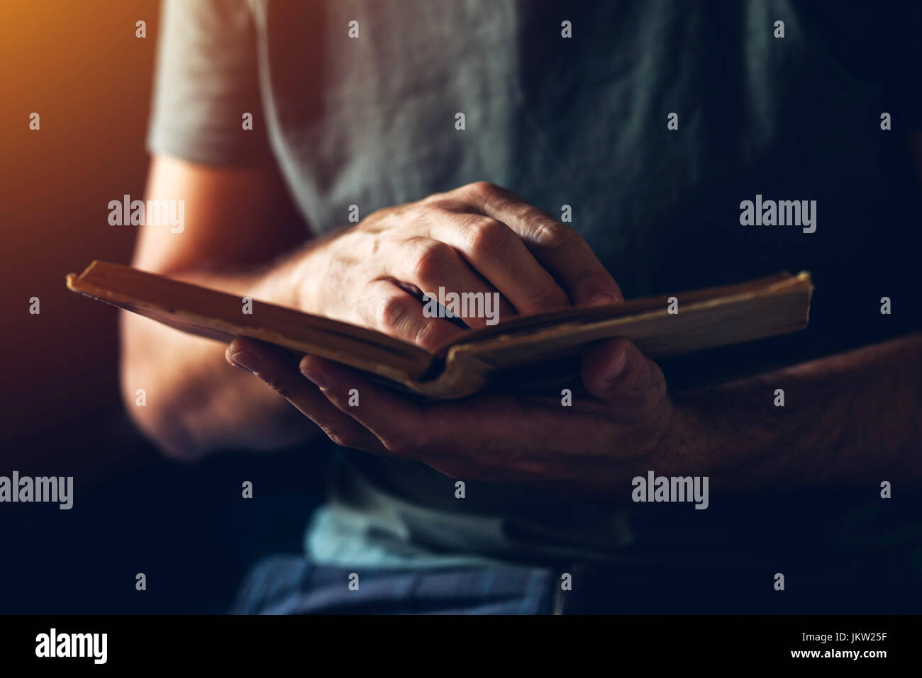Flipping book hi-res stock photography and images - Alamy