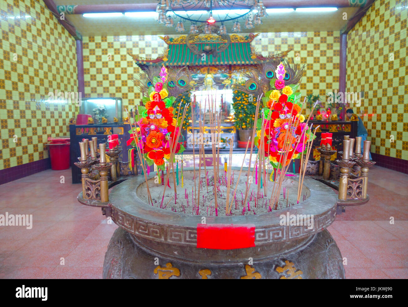 HONG KONG, CHINA - JANUARY 26, 2017: Tsz wan temple, with a hell ...