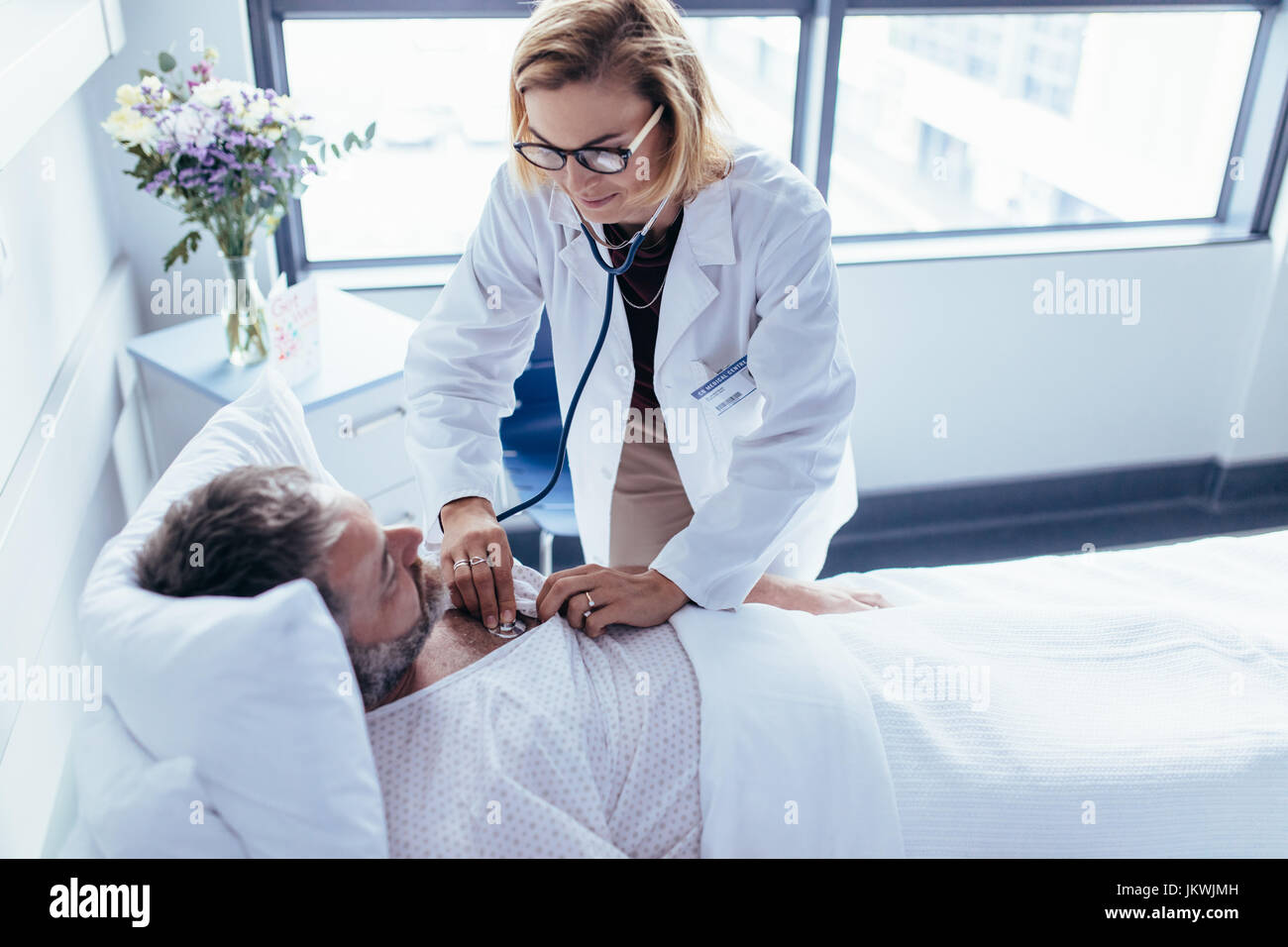 Hospitalised hi-res stock photography and images - Alamy