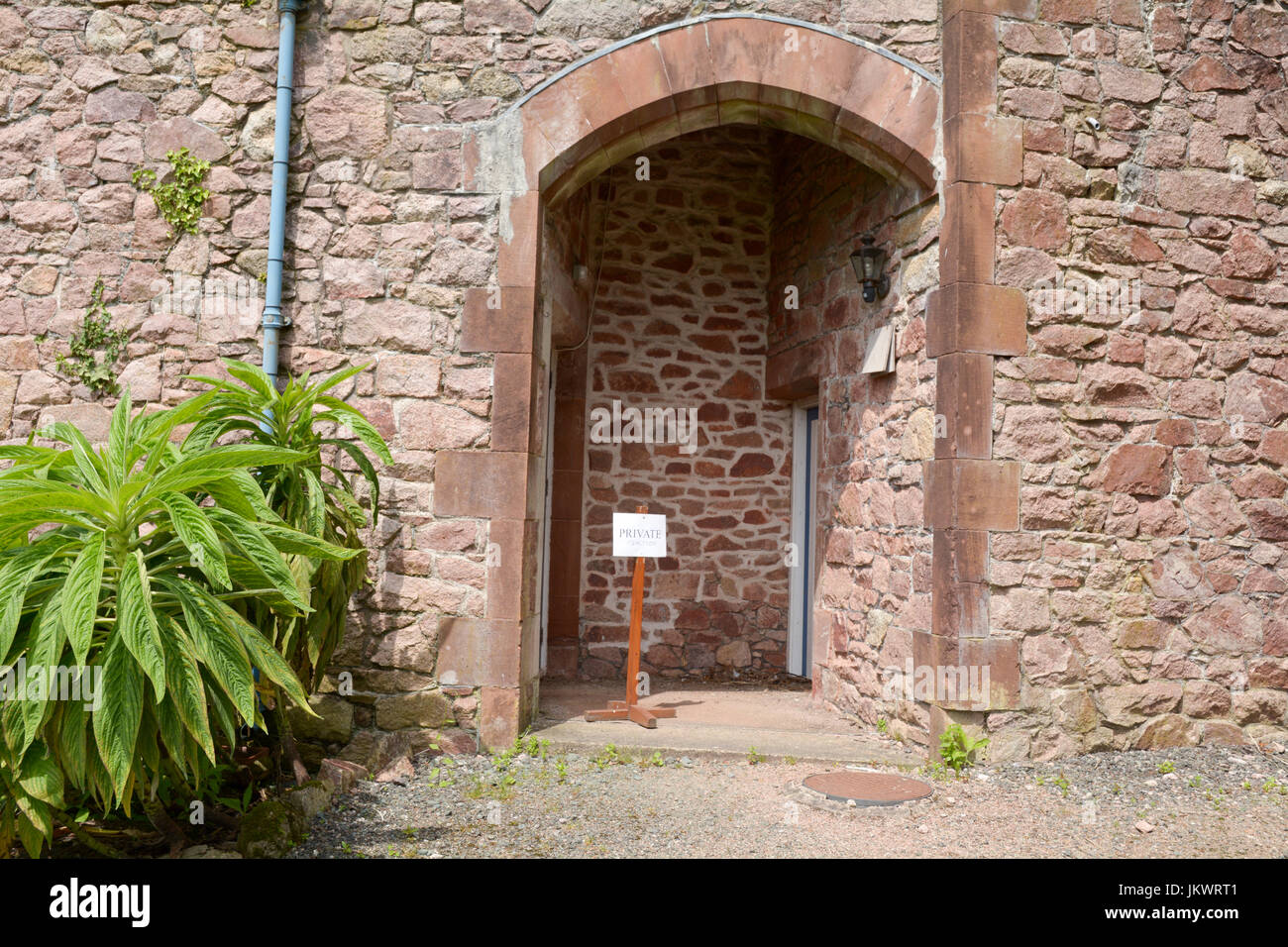 Private sign in archway to castle hi-res stock photography and images ...